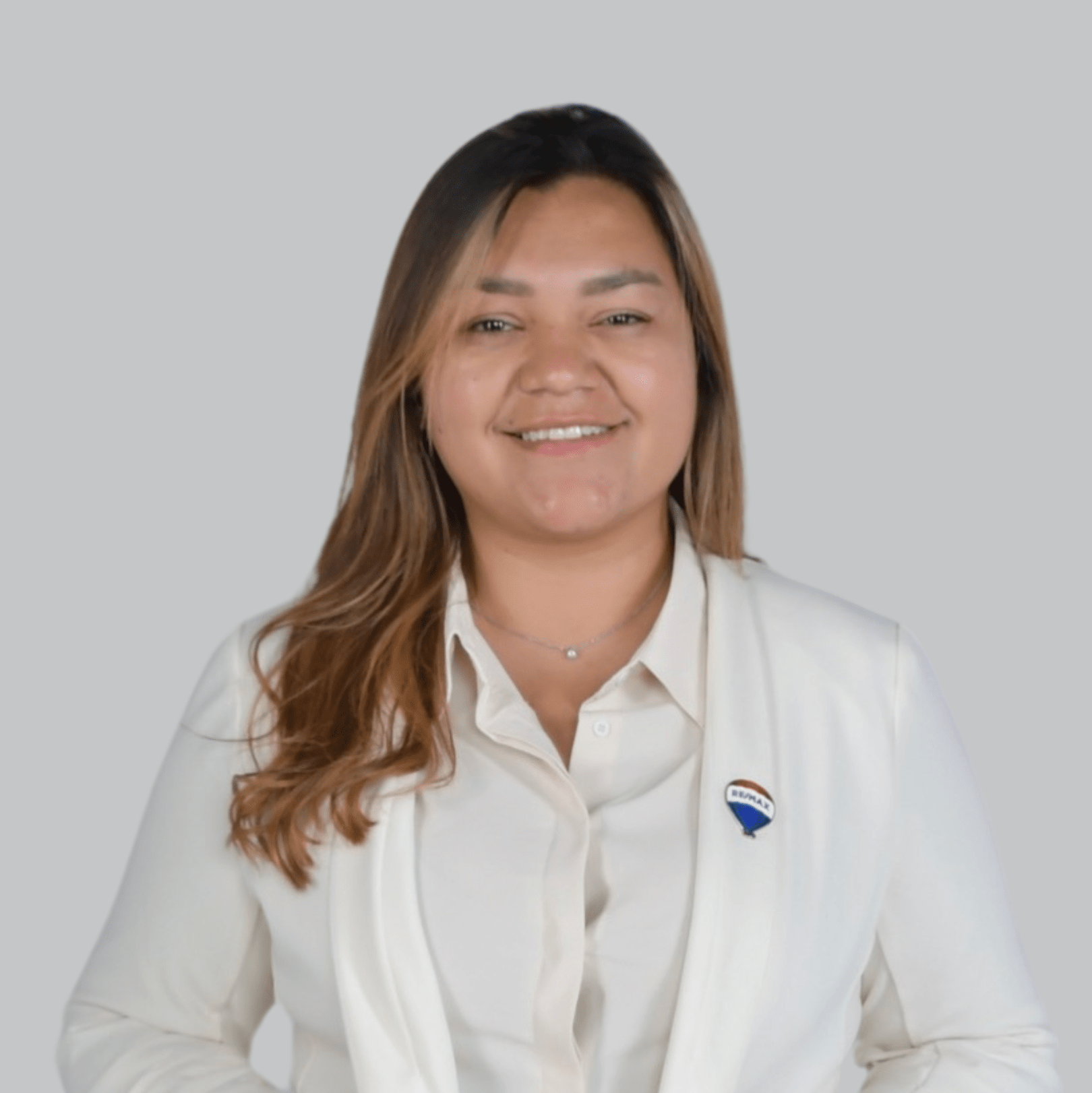 Brenda Parras - RE/MAX ELITE - Bienes Raíces - En El Salvador